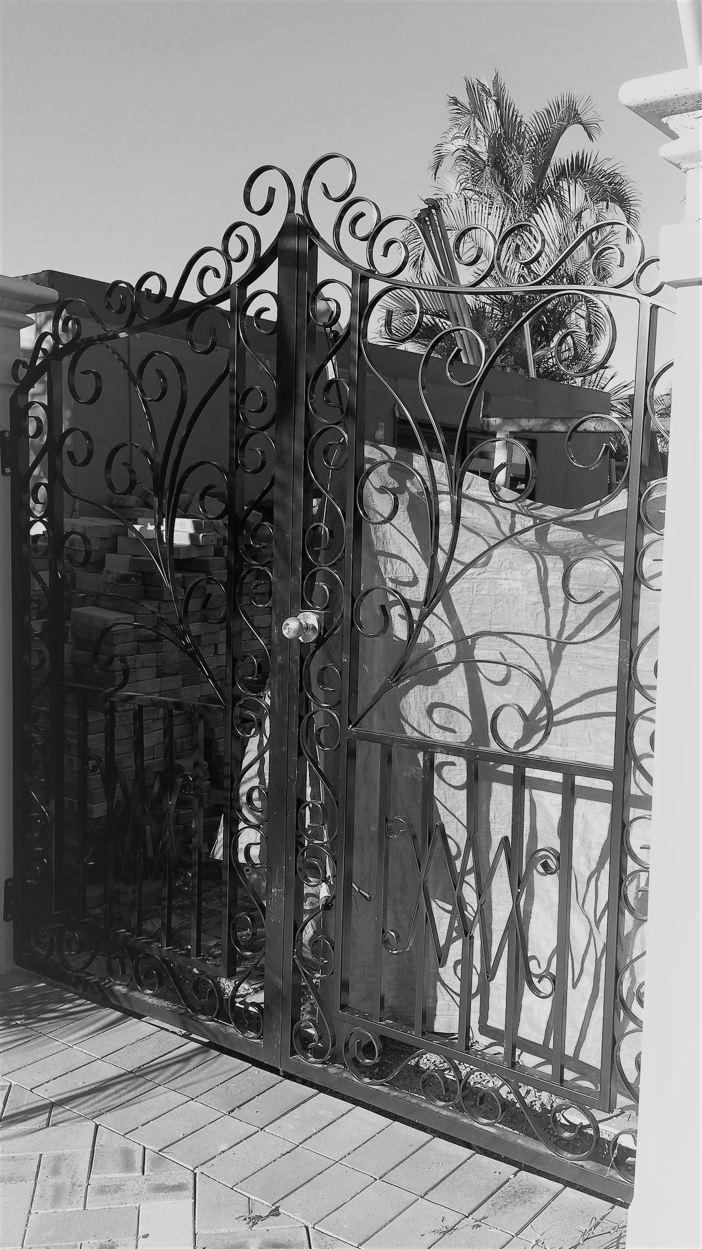 Automatic Aluminium Sliding ,Swinging,Decorative Gates and Panels ...